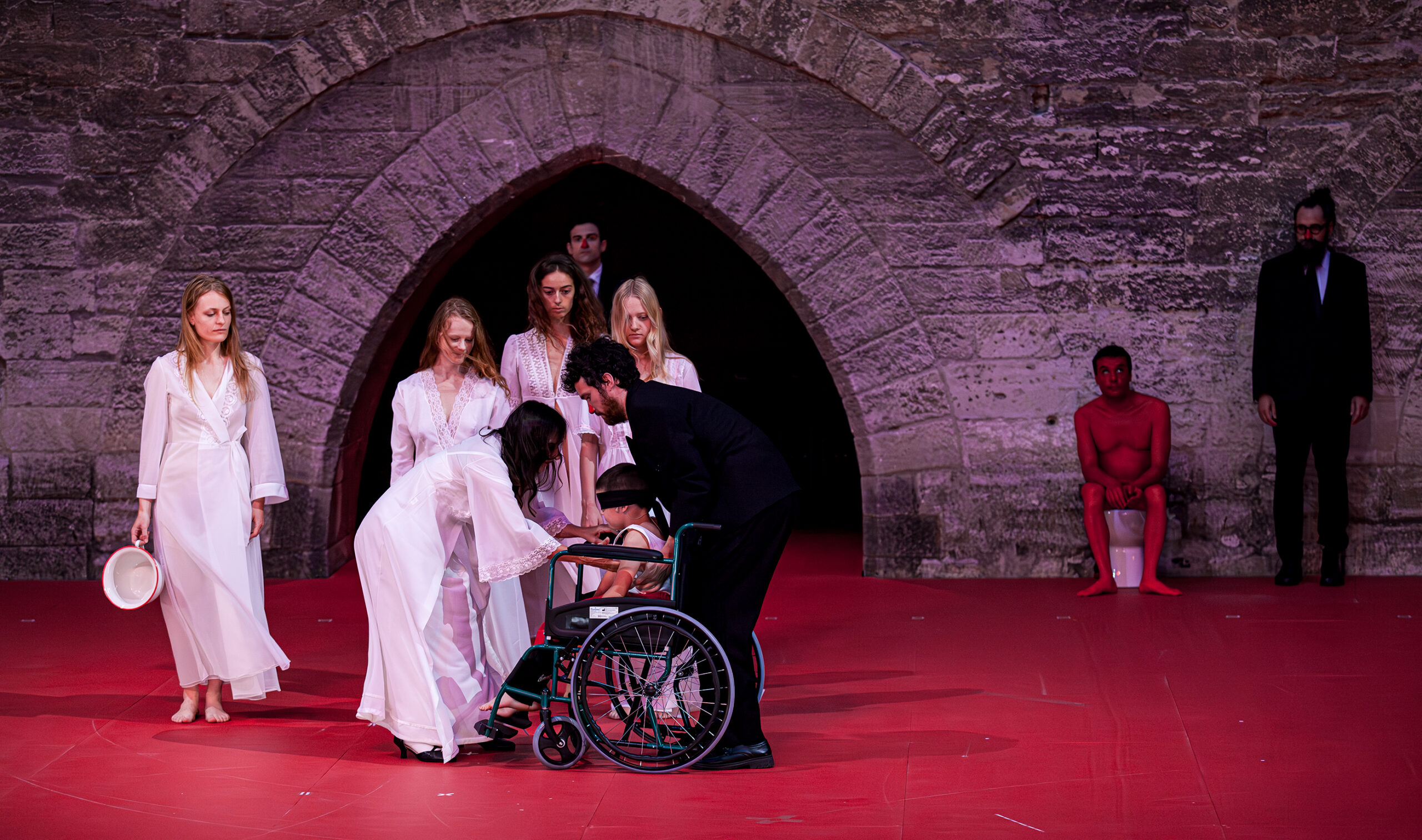 altermidi - Avignon 2024 - DÄMON - El funeral de Bergman. Angélica Liddell